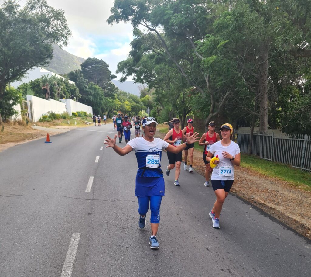 Road Running: The 30 Km Bay To Bay Road Race - She hikes... A lot!